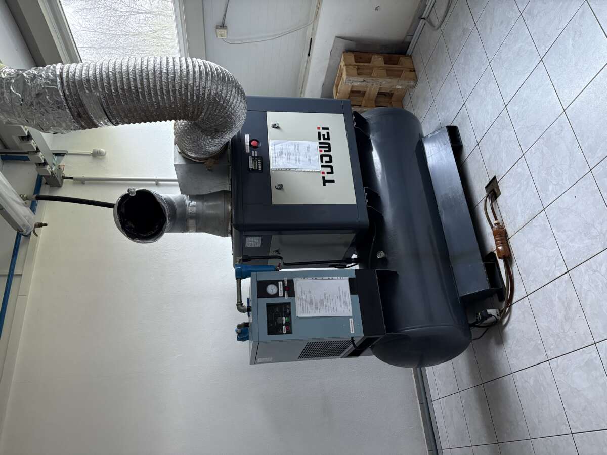 Kompresor SGAT 06 + Bodová svářečka TECNA TE90 – Burza správců